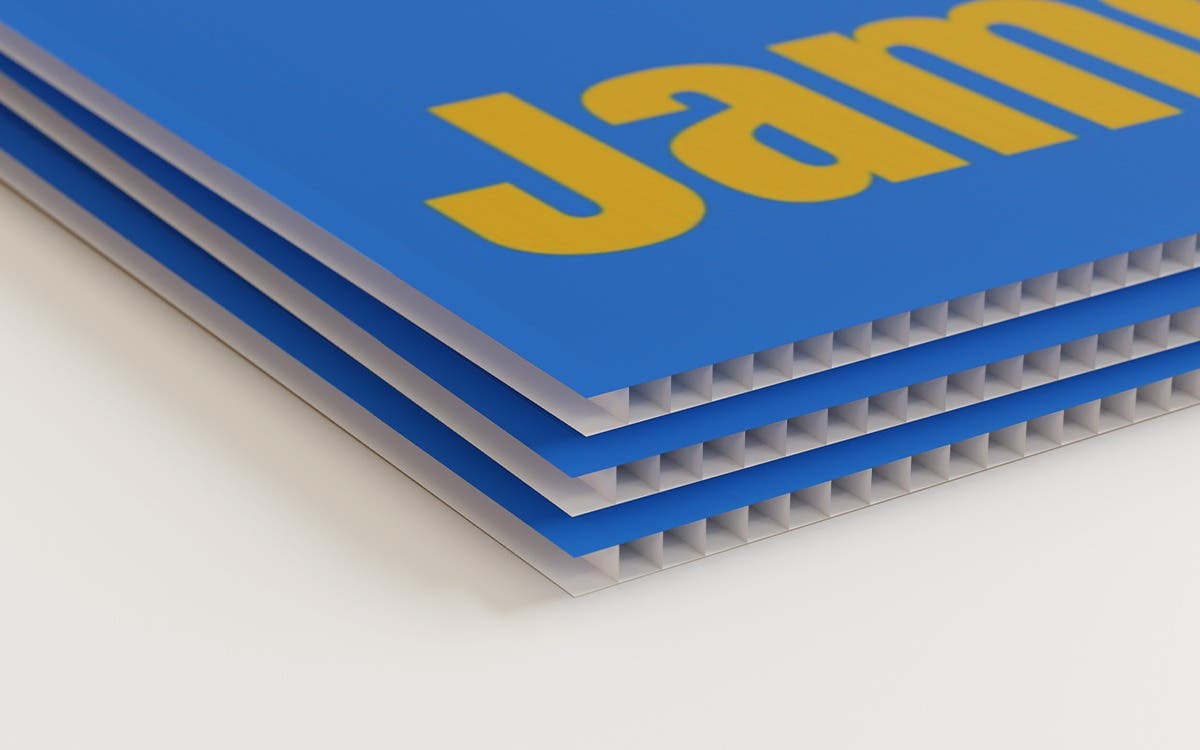 Graduation Signs - Custom Graduation Yard Signs | BuildASign